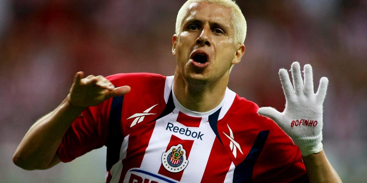 Chivas no ilusiona y el desesperado mensaje del Bofo Bautista