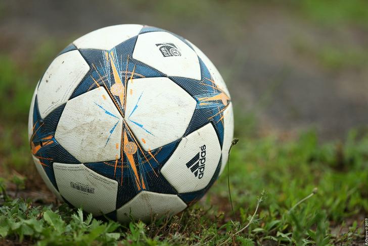 ¿Cuáles son los materiales esenciales que se ocupan para jugar fútbol ...