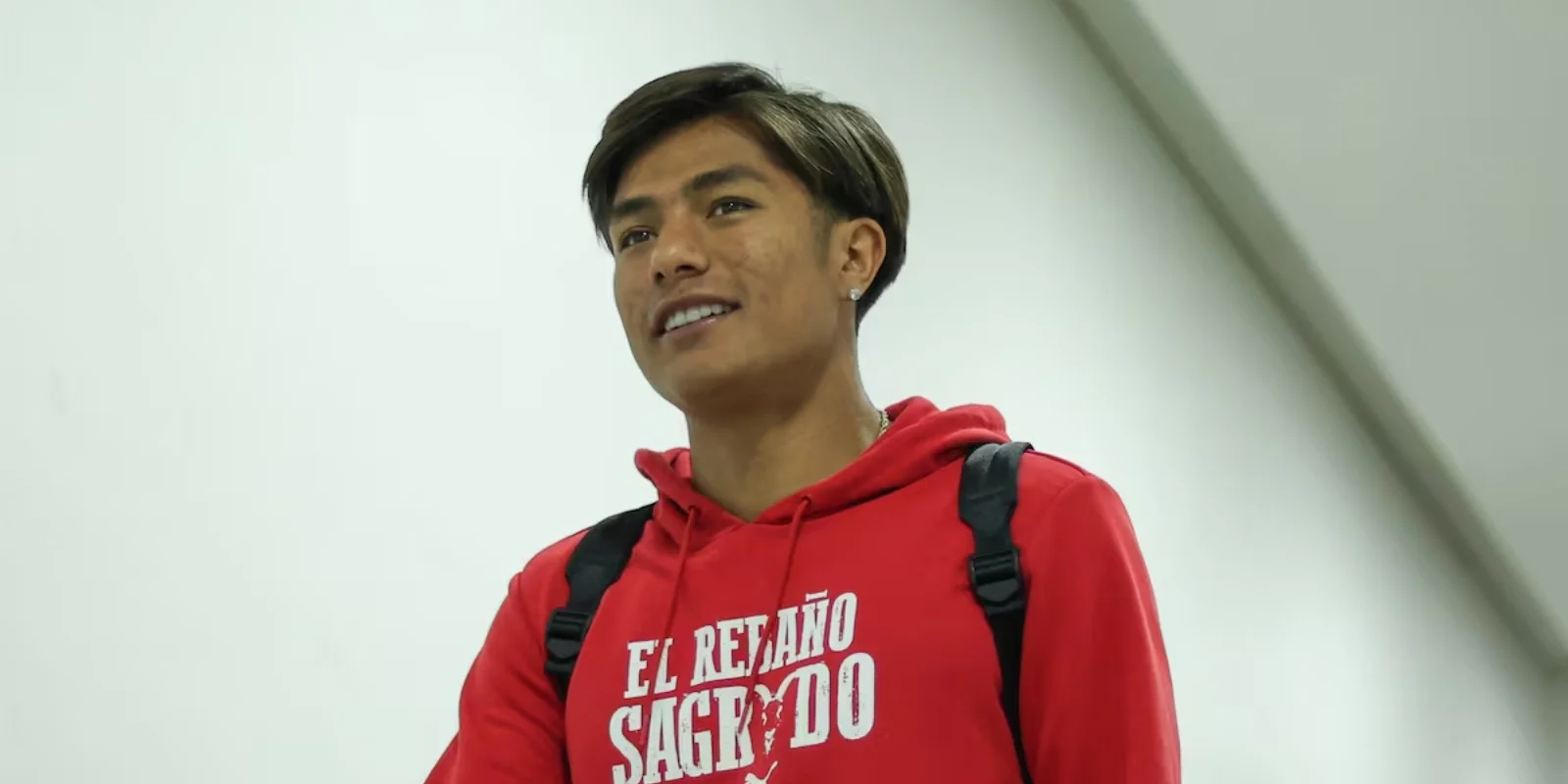 Mientras sigue sin jugar, mira lo que hace Yael Padilla fuera de Chivas ...